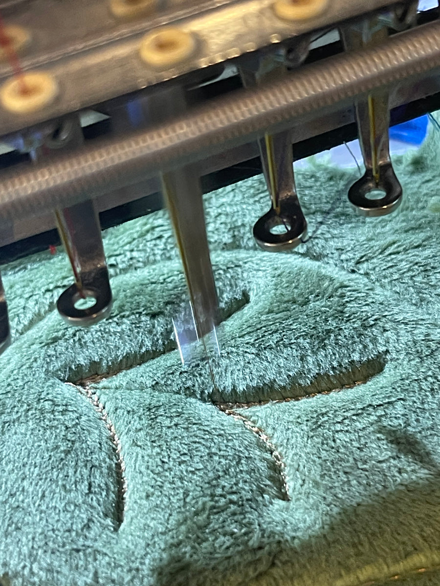 Puffy Leaf Stuffies 4x4 and 5x7 In the Hoop Embroidery Design SET ...