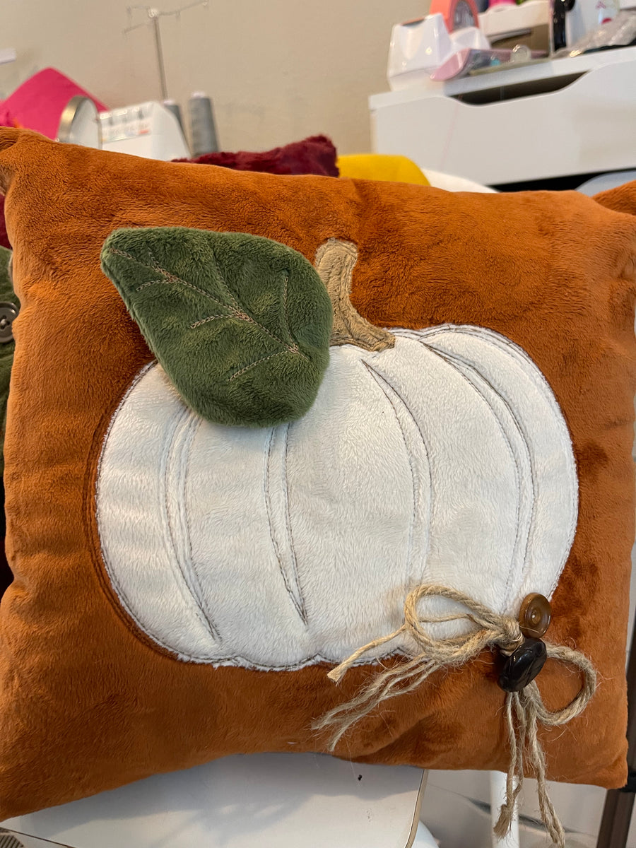 Puffy Leaf Stuffies 4x4 and 5x7 In the Hoop Embroidery Design SET ...