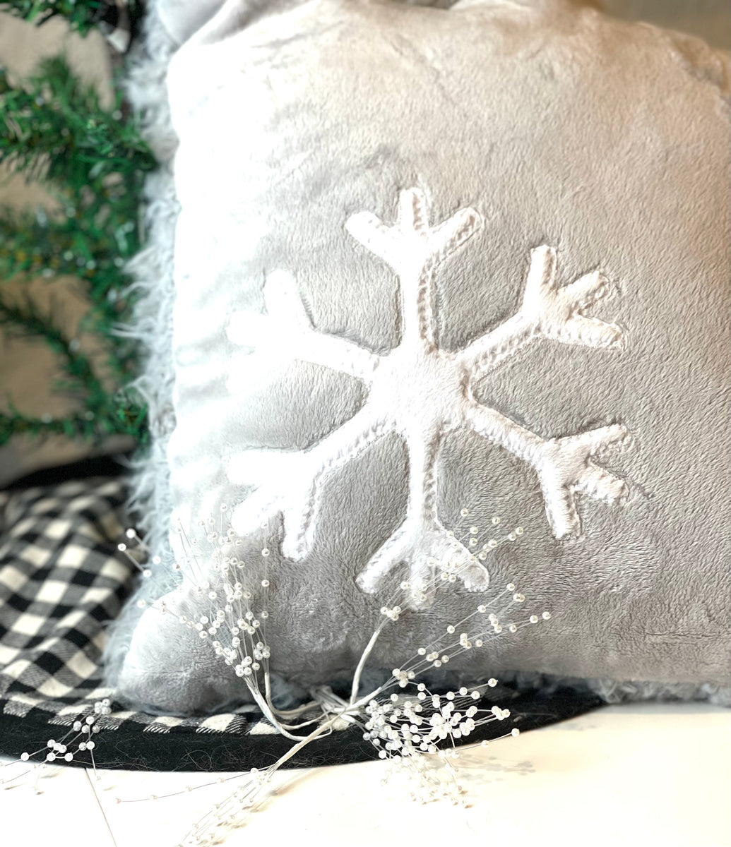 Simple Snowflake Applique Design - Four Sizes 5x7, 6x10, 8x8, 10x10 ...
