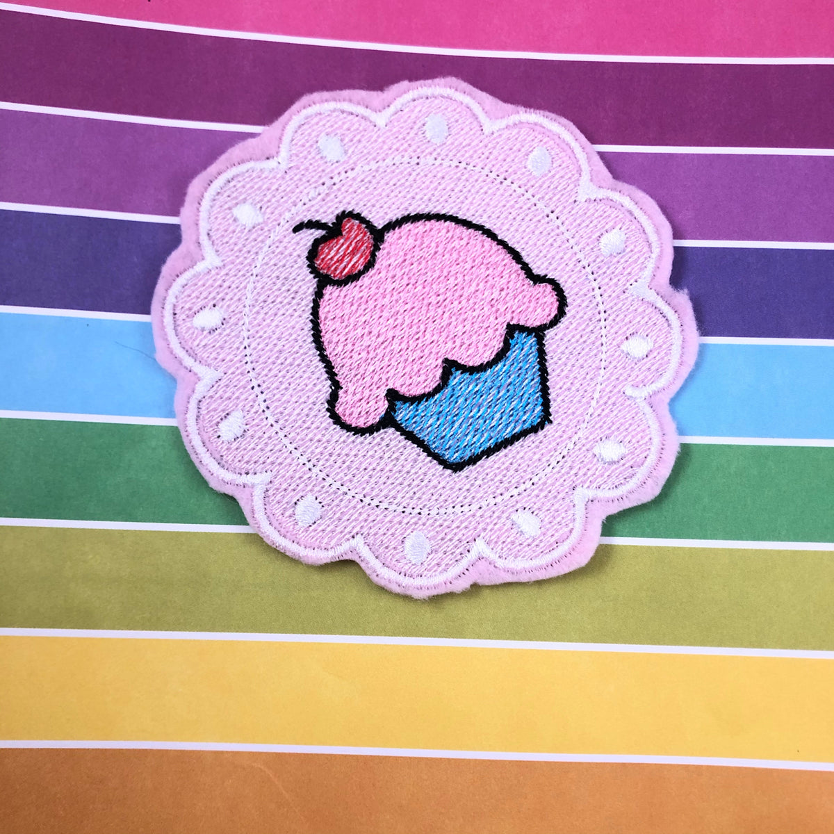 Frilly Framed Cupcake Embroidery Design – Designs By Babymoon